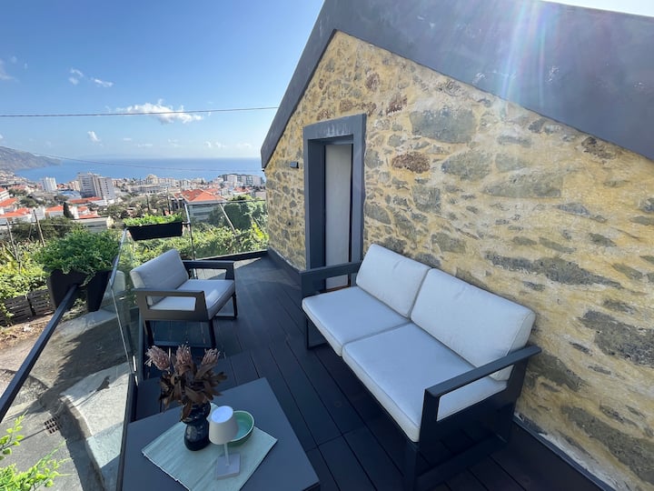 Cozy Yellow Cottage - Funchal