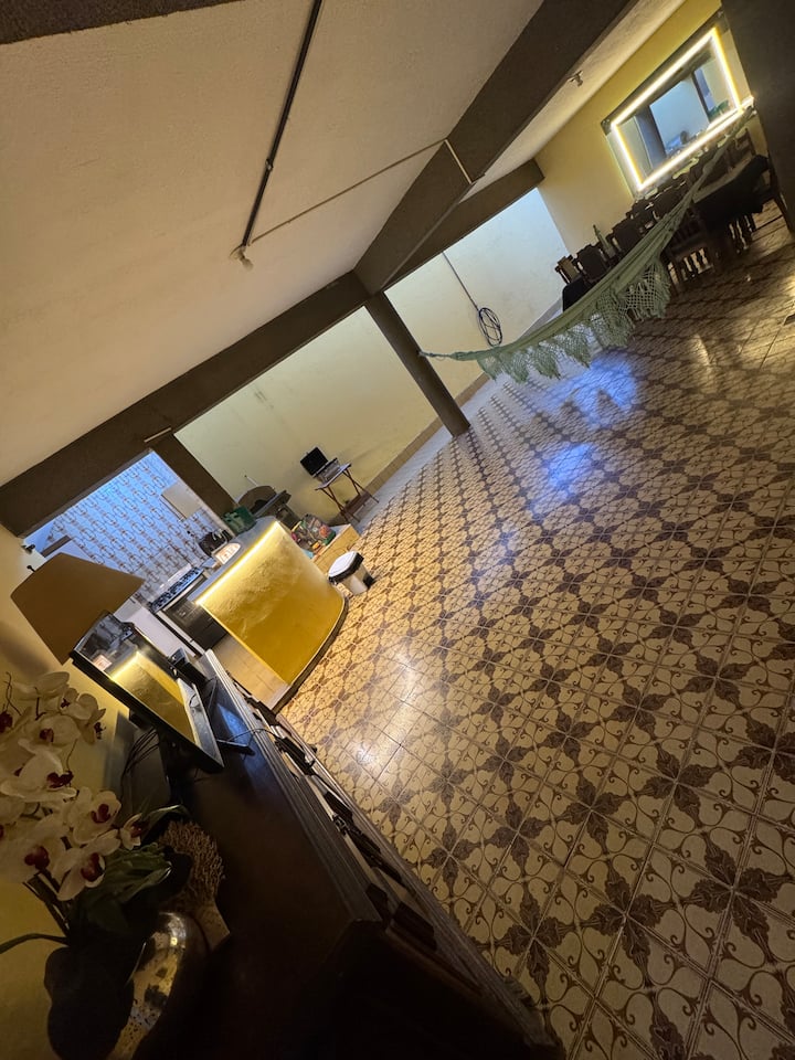 Casa Amarela Vintage – Parte Térrea. - Belo Horizonte