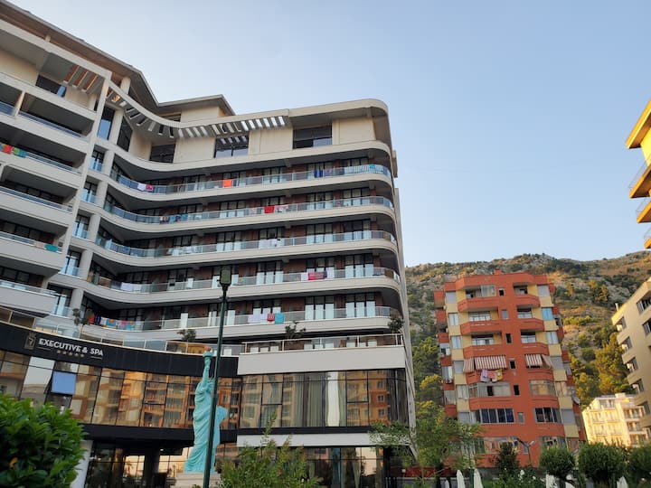 Emiliano's Apartments - Shëngjin