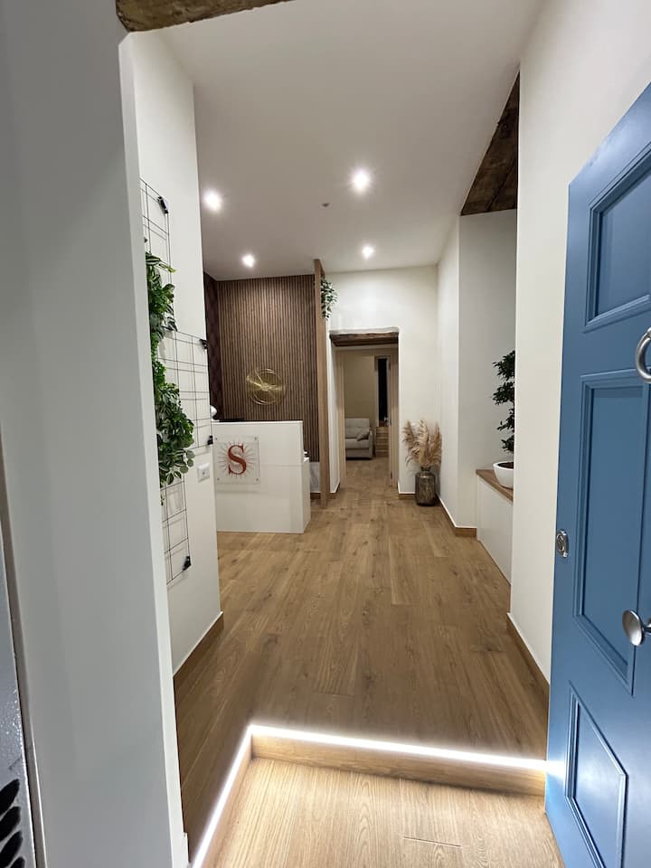 Un Intero Hotel Solo Per Voi ! - Frattamaggiore