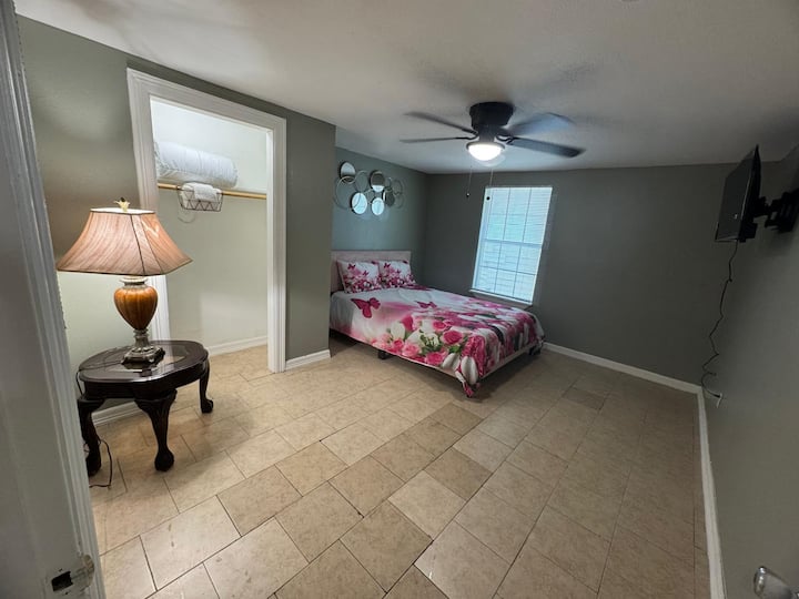 Unit 3 Affordable Room Harlingen - Harlingen, TX