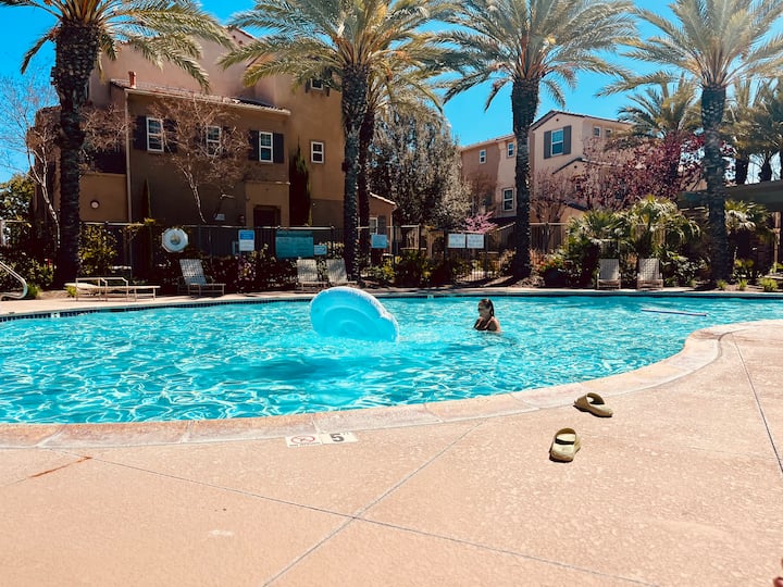 2 Bedroom 2 Bath W/ Spa Pool And View! Spa Like! - Temecula, CA