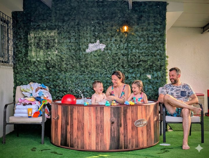 Mbird Rosário Lay-z-spa Family House - Cascaes