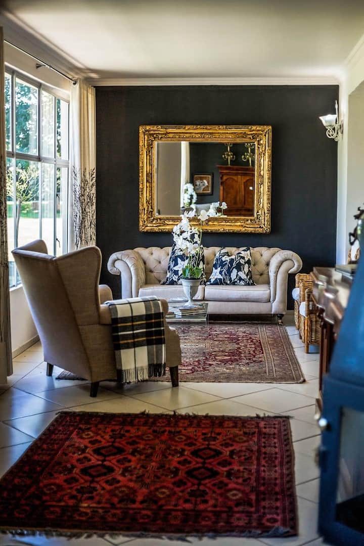 Cathedral Peak Wine Estate Manor - Bergville