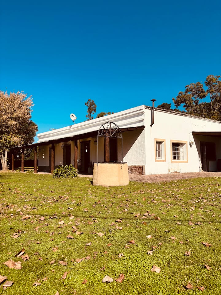 Casa De Campo En Mercedes, Bs As - Awen Stays - Mercedes