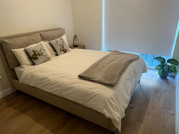 Spacious Double Bedroom - Dublino