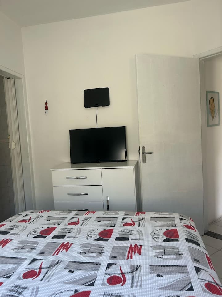 Suíte Em Casa De Família - Palhoça