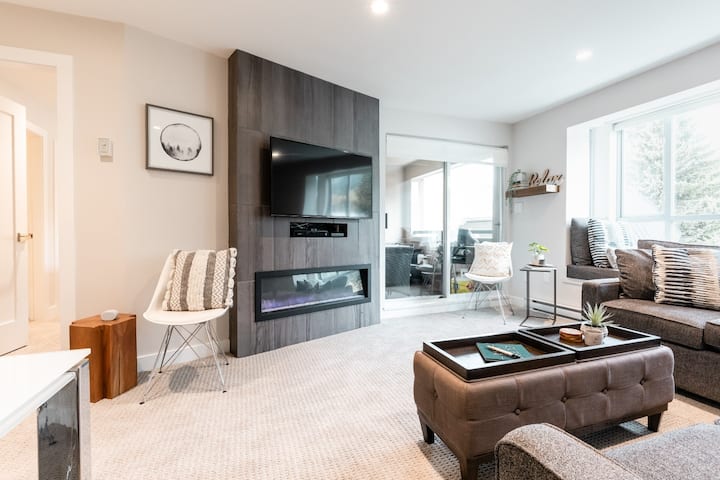 Luxury 2 Bed. Views. Quiet. Free Prkg. Fast Wifi. - Whistler