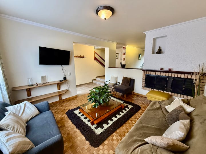 Cultural Heritage House ~ Peacefull & Safest Area - Bogota