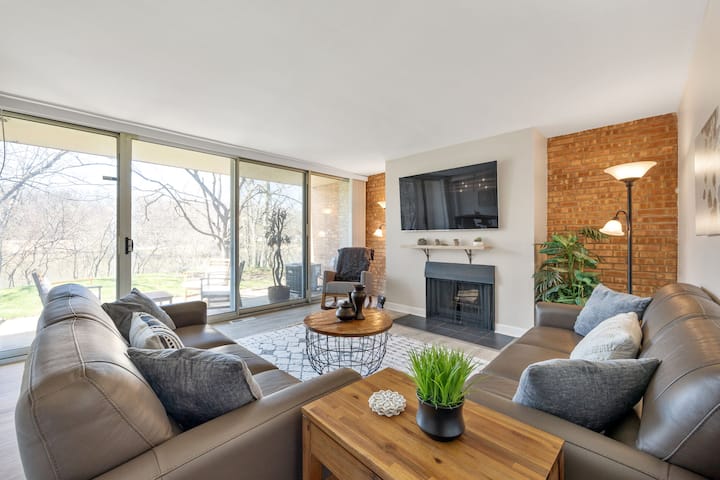 Lakeside Retreat Condo - Lisle - Wheaton