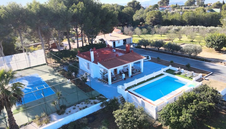 Private Villa · Pool · Pickleball · Events - Monserrat