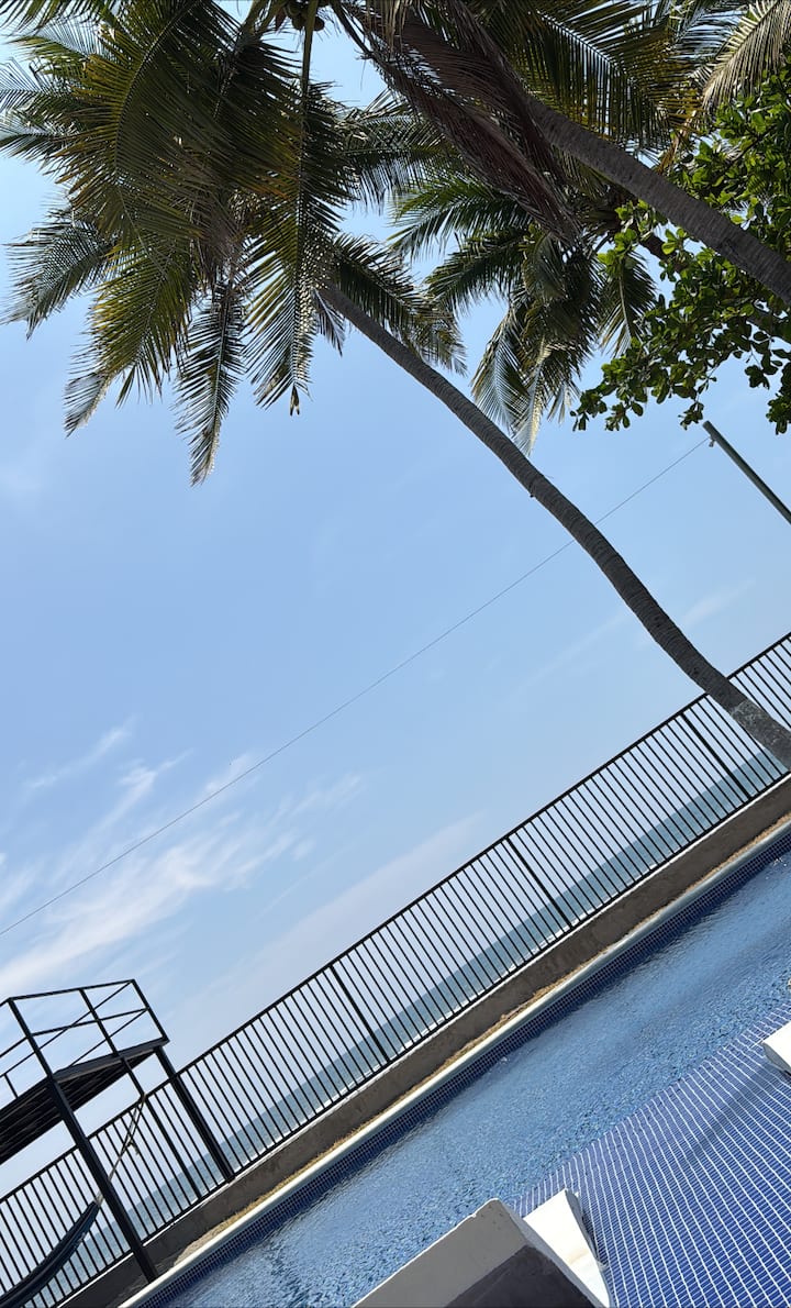 Sunset Rock Beach Front House La Libertad! - La Libertad