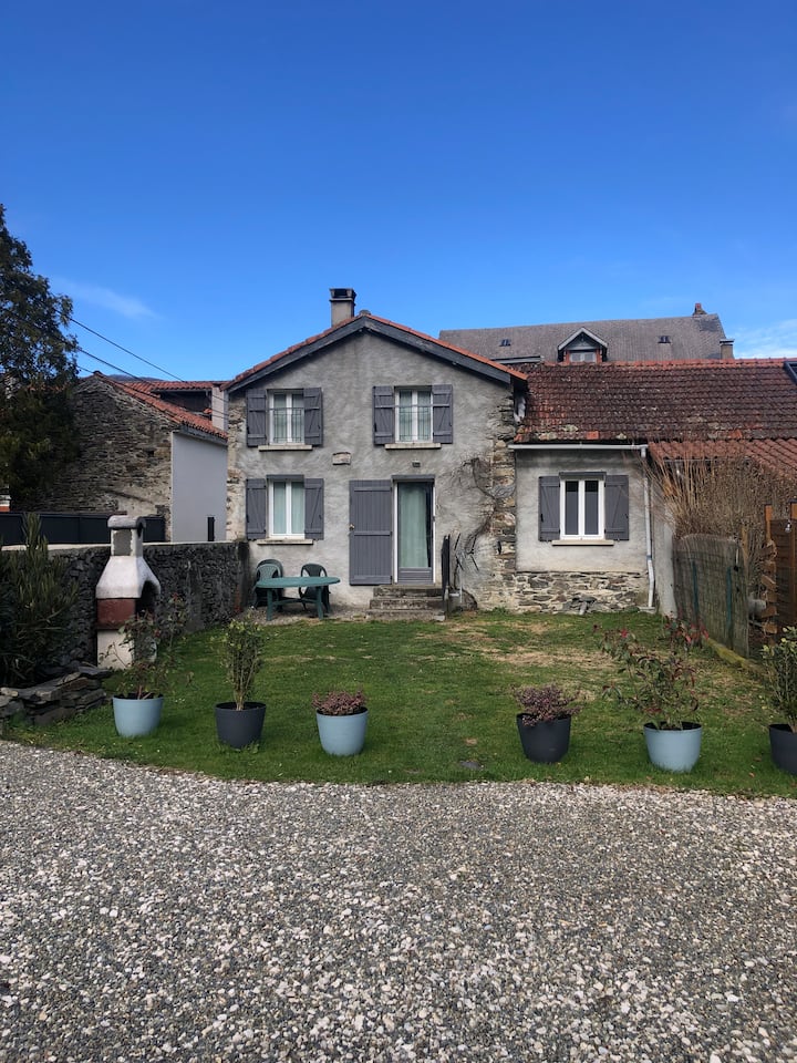 Charmante Maison Avec Jardin - Hautes-Pyrénées