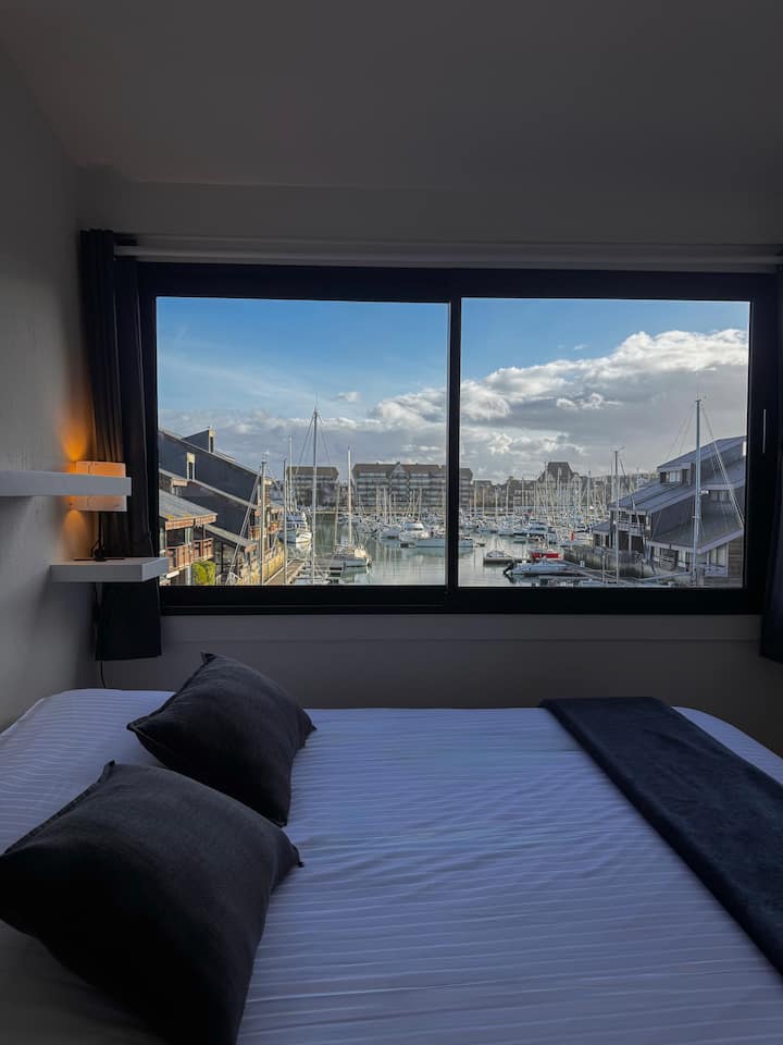 La Marina De Mam — Vue Mer Et Port • Deauville - Deauville