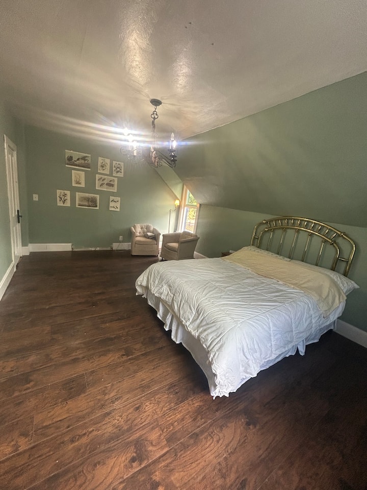 Urban Farmstay On The River - Spokane, WA