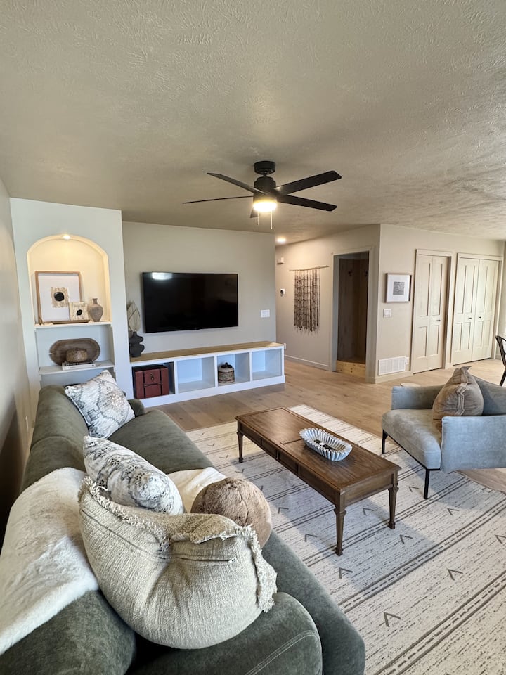 Frankie's Cozy Den- Contactless Check-in - 林肯