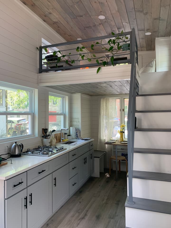 Tiny On Grant - Atlanta, GA