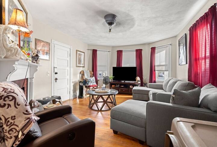 Private Full Apartment (Boston)! - Middleton, MA