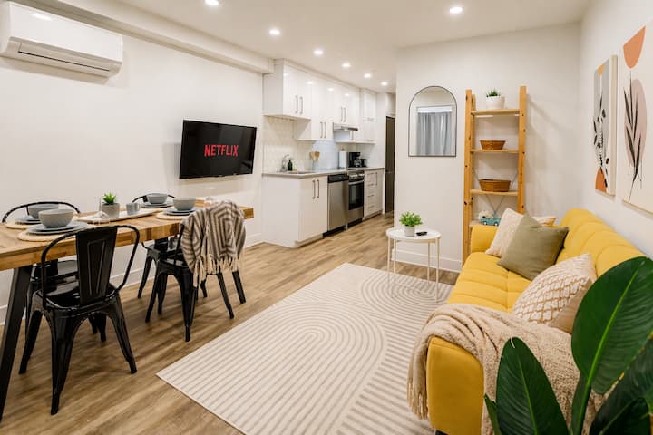 City Pulse: Stylish Downtown Mtl 2br Apt In Mtl - 