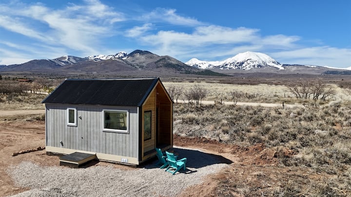 La Sal Lookout – A Tiny Retreat With Big Views - Utah