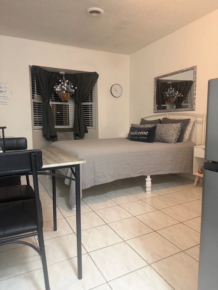 Small Studio Apartment - Kissimmee, FL