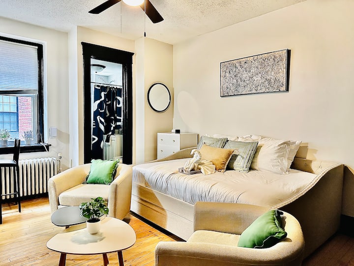 Studio City Stay - New Haven, CT