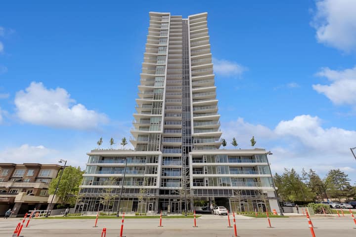 5-star New Studio Surrey Skytrain With A/c & Gym - New Westminster