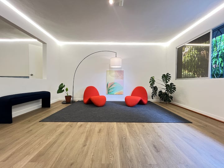 Modern 7 Bed W/ Jacuzzi Laureles Walk To 70 Street - Medellín
