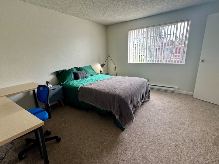 Cozy 2b1b Near Main St Bellevue - 貝爾維尤
