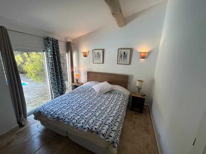 2 Bedrooms In Private House With Pool - Nice