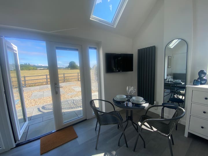 Stylish Guest Suite Overlooking The Malvern Hills - Upton upon Severn