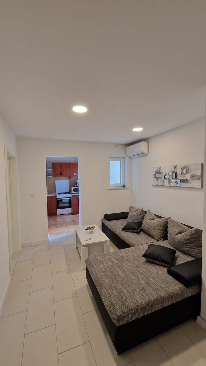 2 Bedroom Apartment With Seaview - Makarska