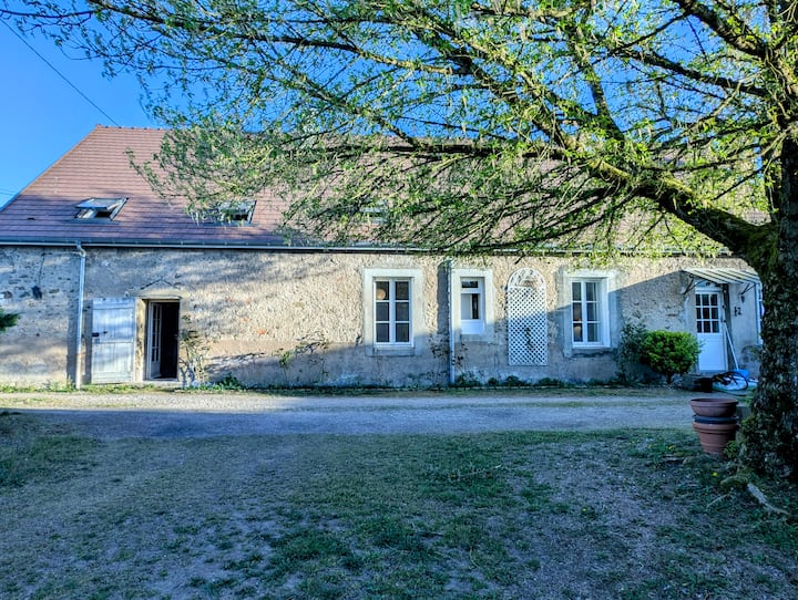 Maison Entre Ville Et Campagne - Autun