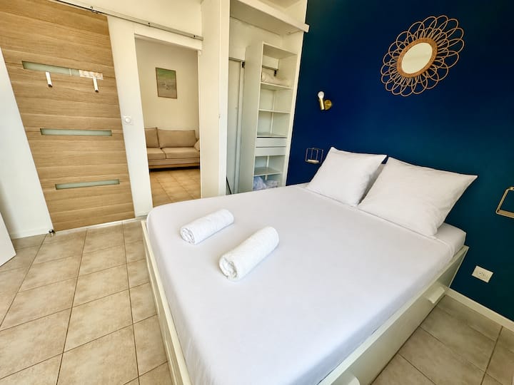 Beachfront Getaway - Saint-Pierre-la-Mer