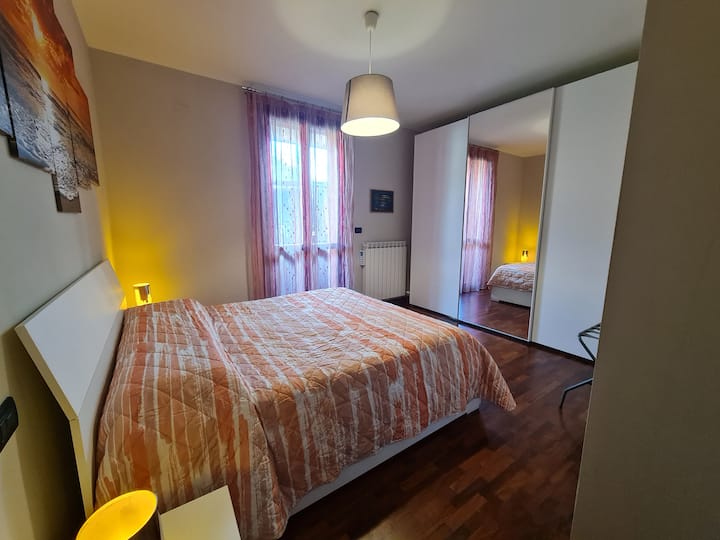 Appartamento Due Camere, Parcheggio Privato E Bici - Lucca