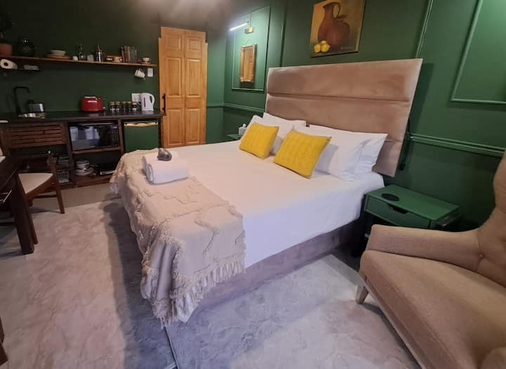 Sea The View - The Green Room - Mossel Bay