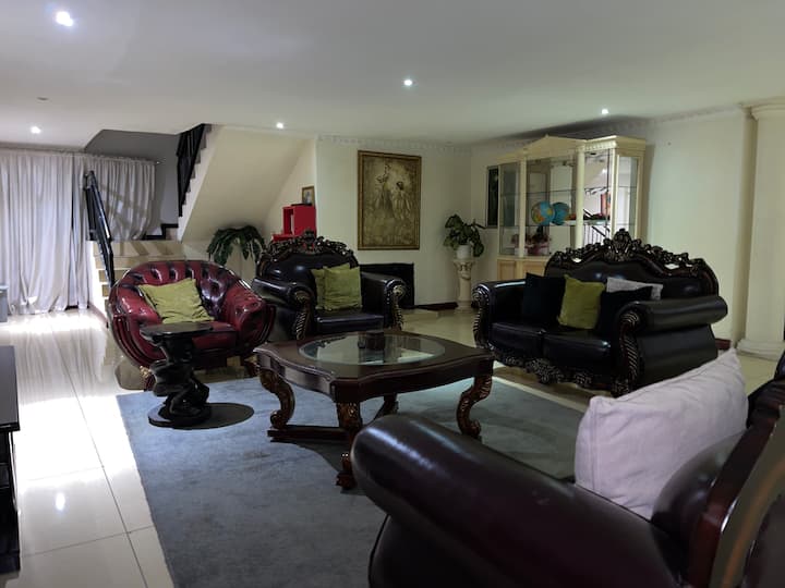 Homely Palace Guest House - Midrand