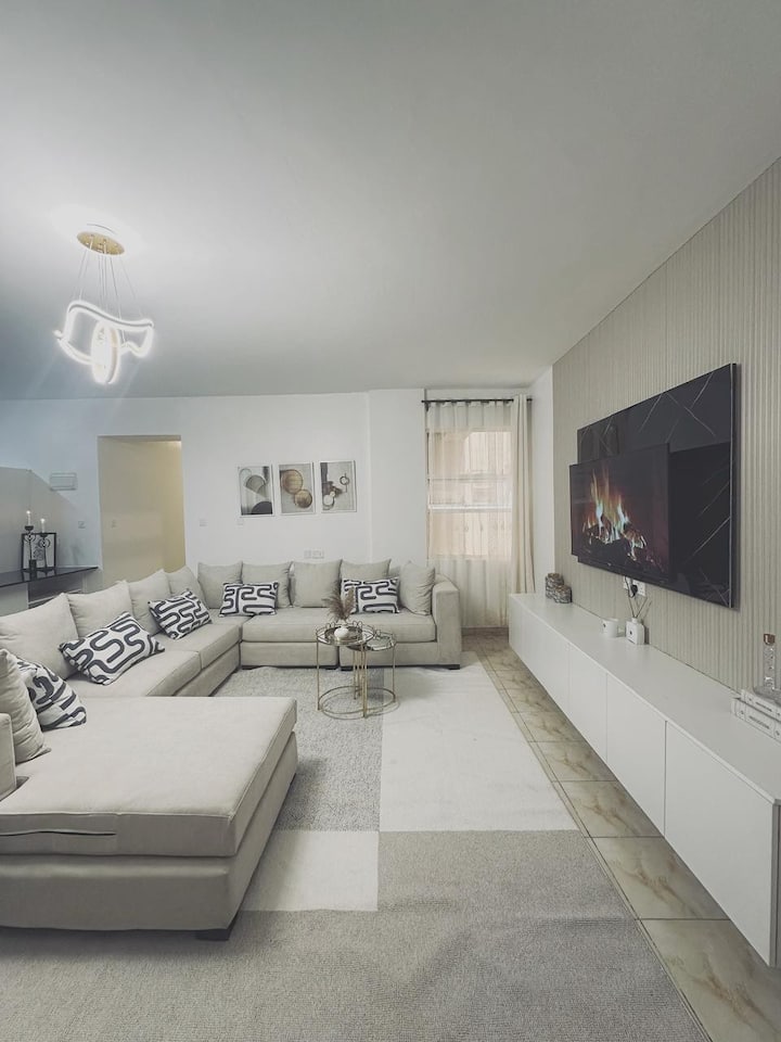 Modern 4br Near Malls&parks - Kenya