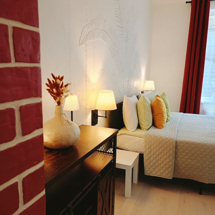 Bright Apartment With Parking For Two Guests - Riga