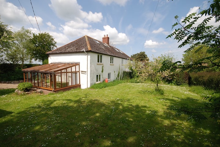 Idyllic Rural Retreat Near Lyme. - Chard