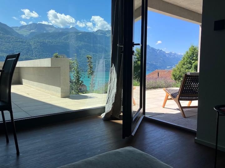 Apartment With View Of Lake Brienz / Parking Lot - Brienz