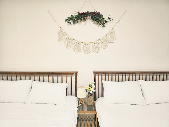 [겨울할인]#감성숙소 #수원화성 #스타필드 #수원역 #메쎄 #화서역 #주차가능 #행리단길 - Suwon-si