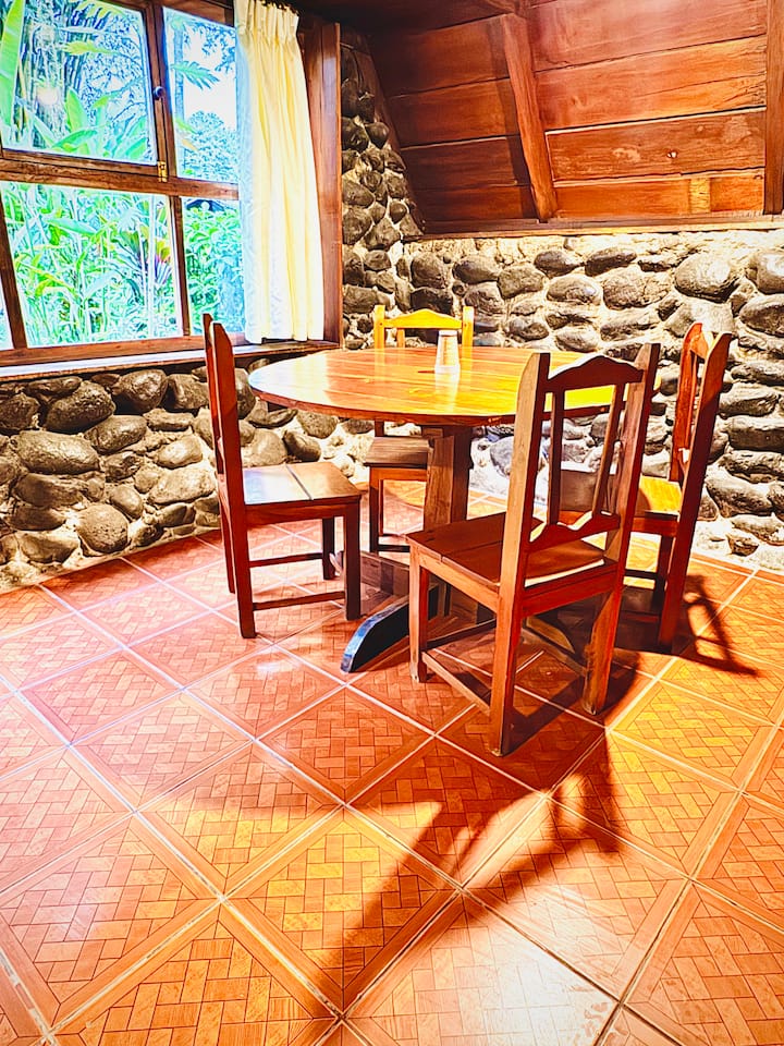 Cabañas Familiares De Piedra - Mindo Valley