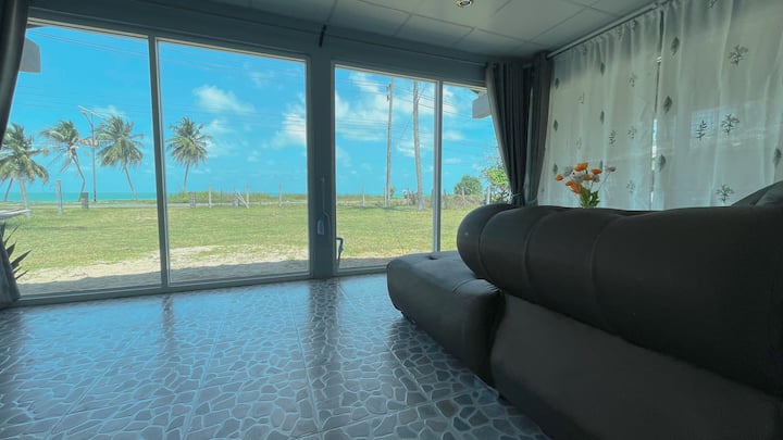 Beachfront House - Sichon