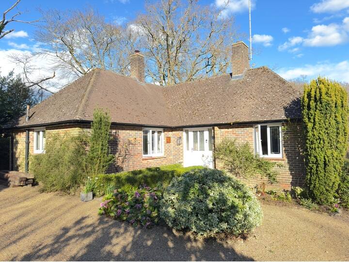 Private And Secluded 2-bedroom Lodge In Mid-sussex - Horsham