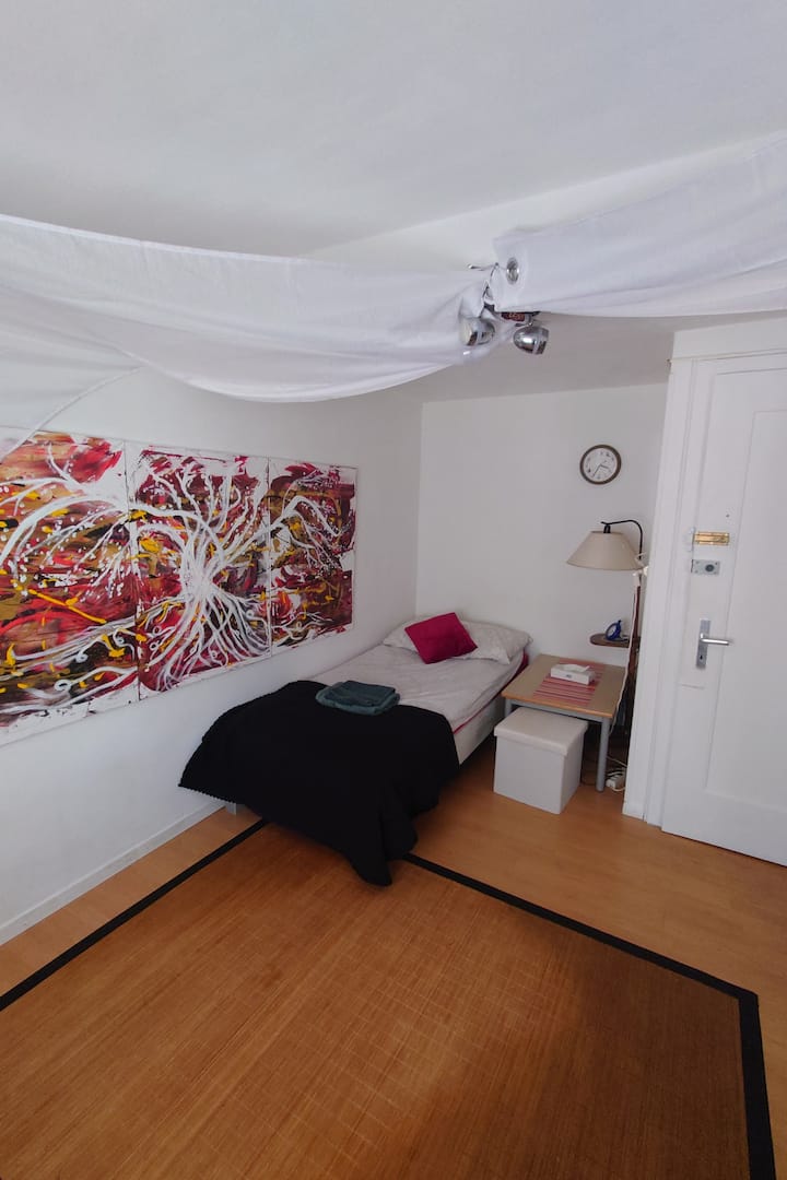 Private Room In Sion Centre - 夕昂