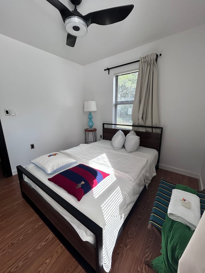 Cozy Home Away From Home! - Miami, FL