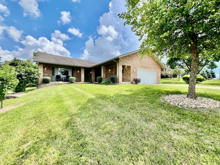 Large, Stylish Home In Heart Of Liberty Twp. - West Chester Township, OH