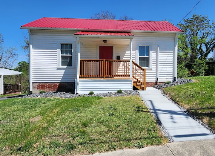 Bertha's Bungalow - Danville, VA