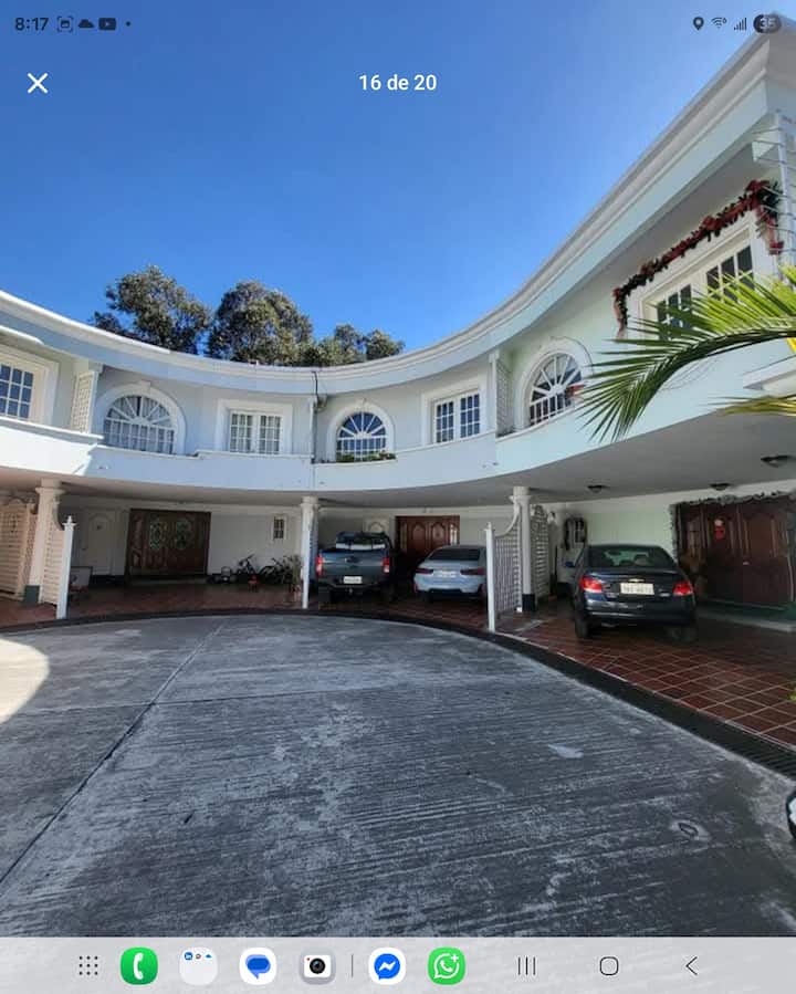 Casa De Lujo Confortable - Quito